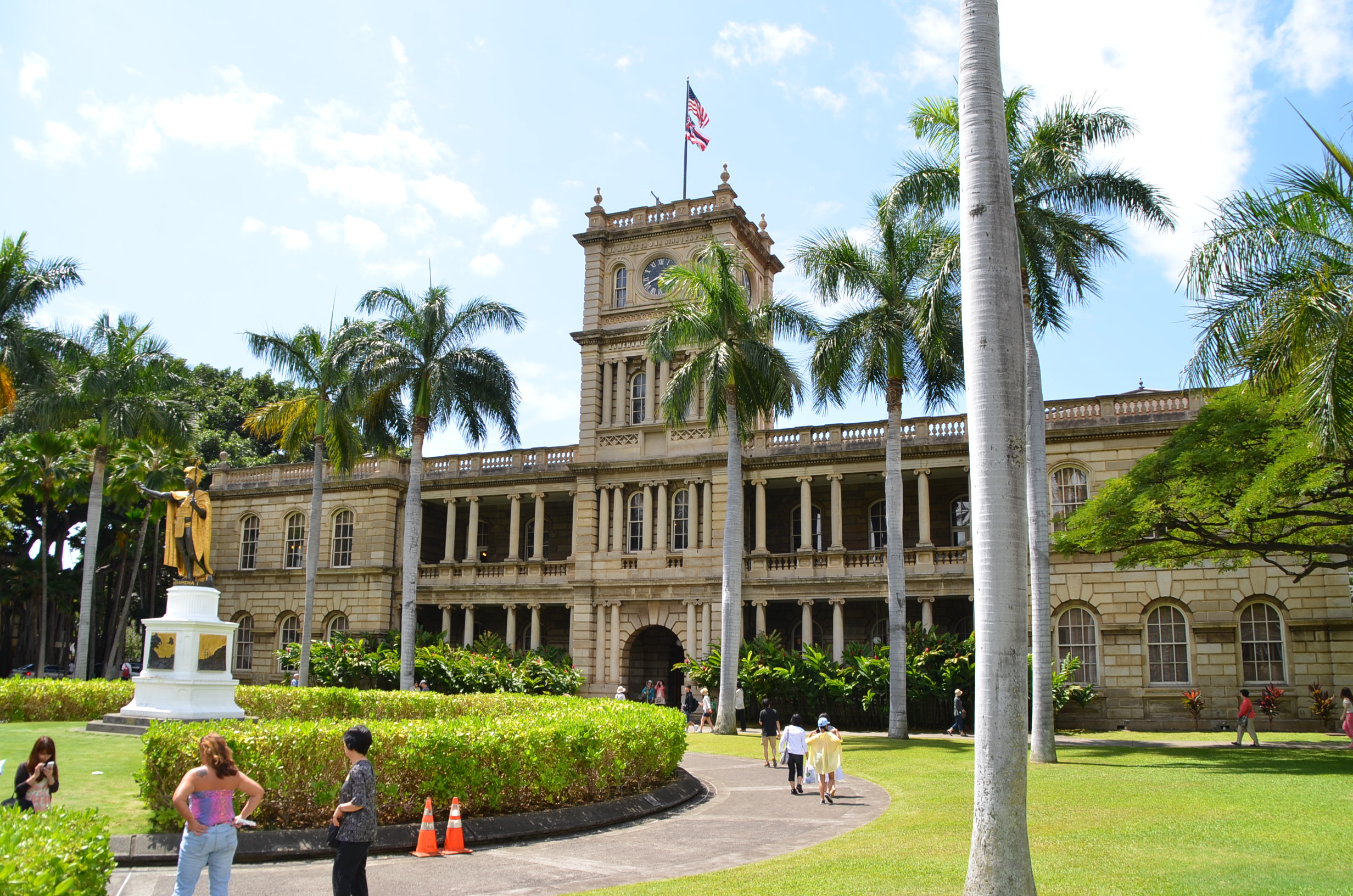 Iolani Palace, Hawaiian Royalty & Going Loco Moco