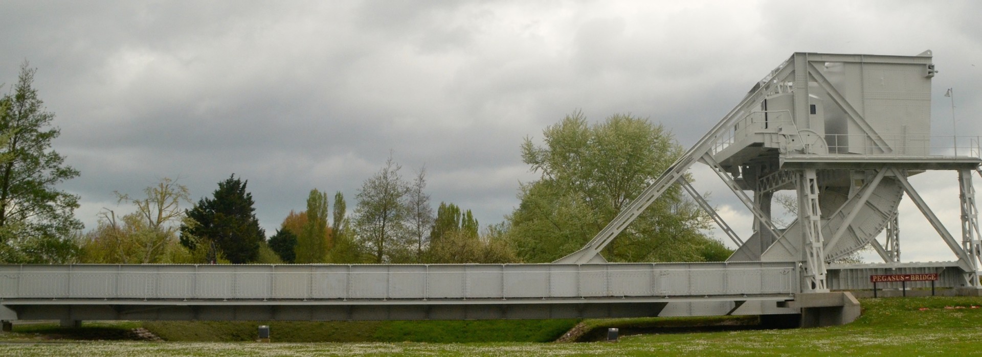 Pegasus Bridge - The Beginning of D-Day and the Allied Invasion
