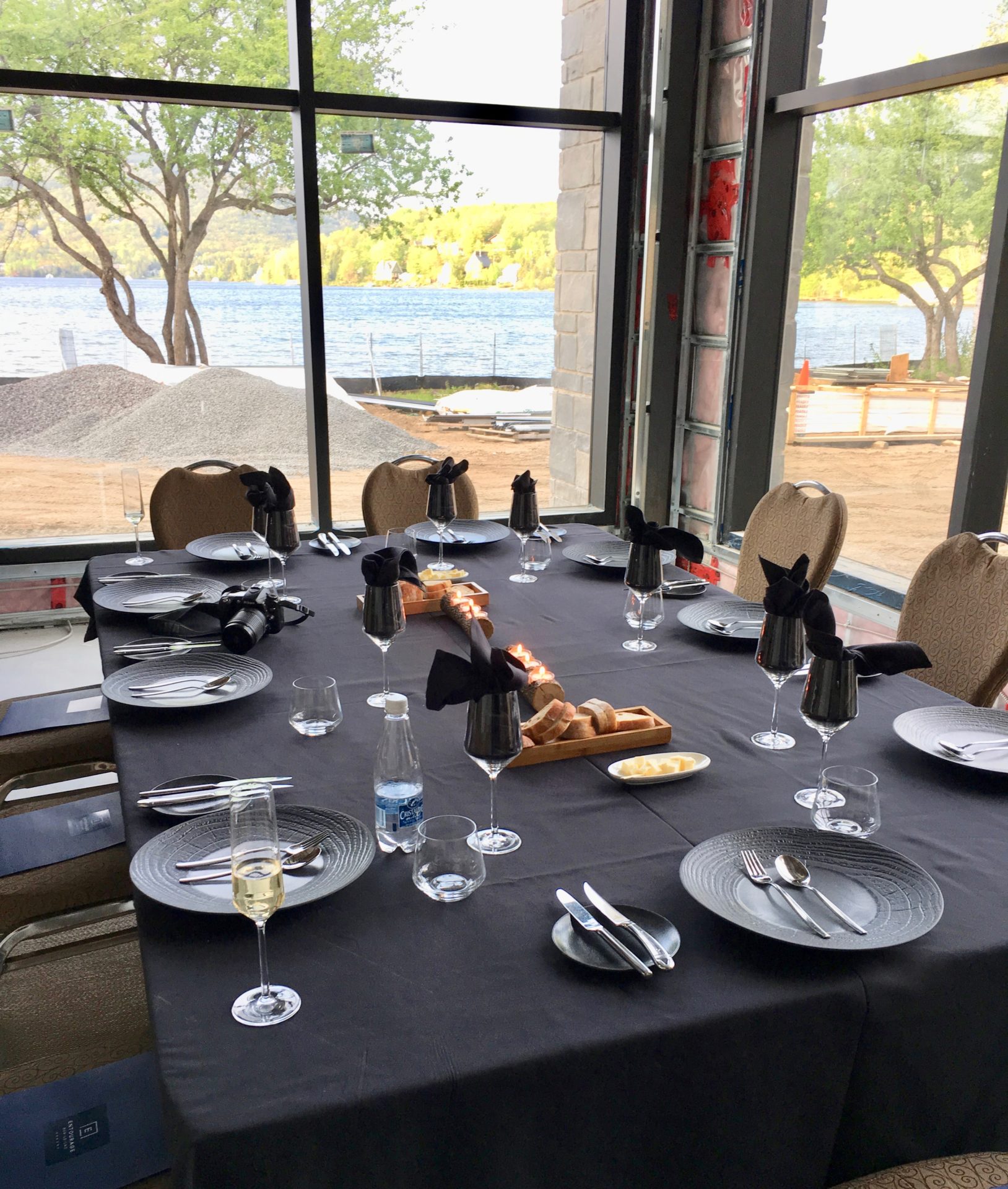 Entourage Sur le Lac Under Construction - The Maritime Explorer