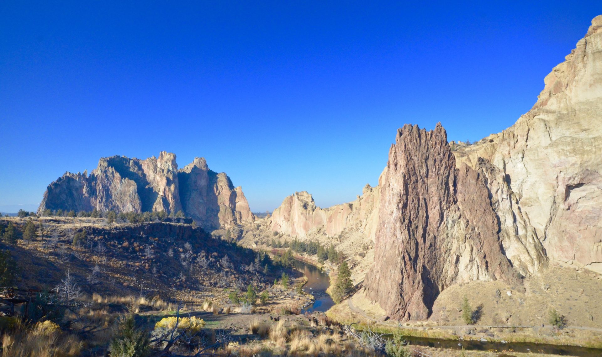 Smith Rock State Park - Beautiful in Autumn - The Maritime Explorer