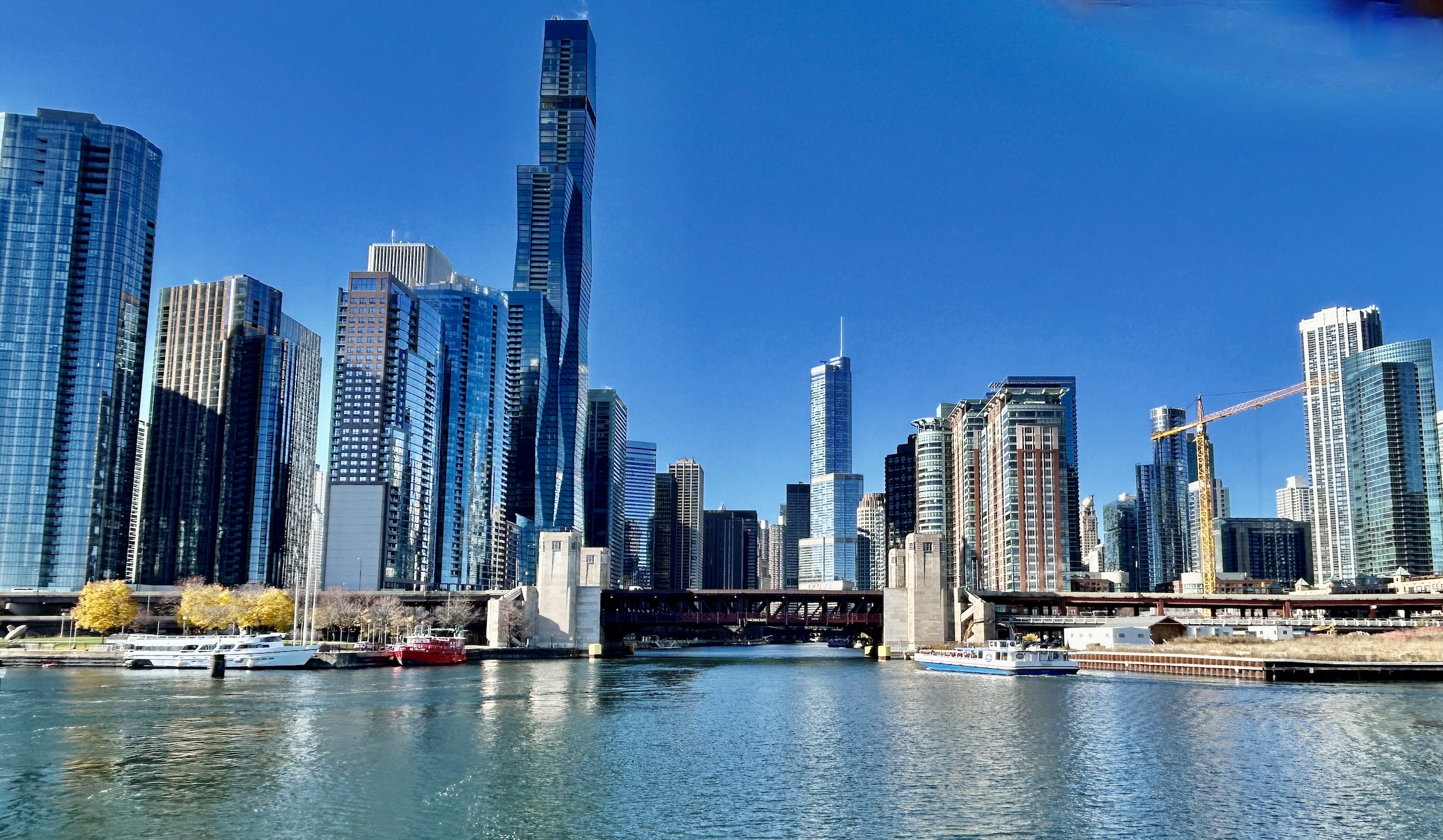 Chicago River Cruise - Architecture Abounds - The Maritime Explorer